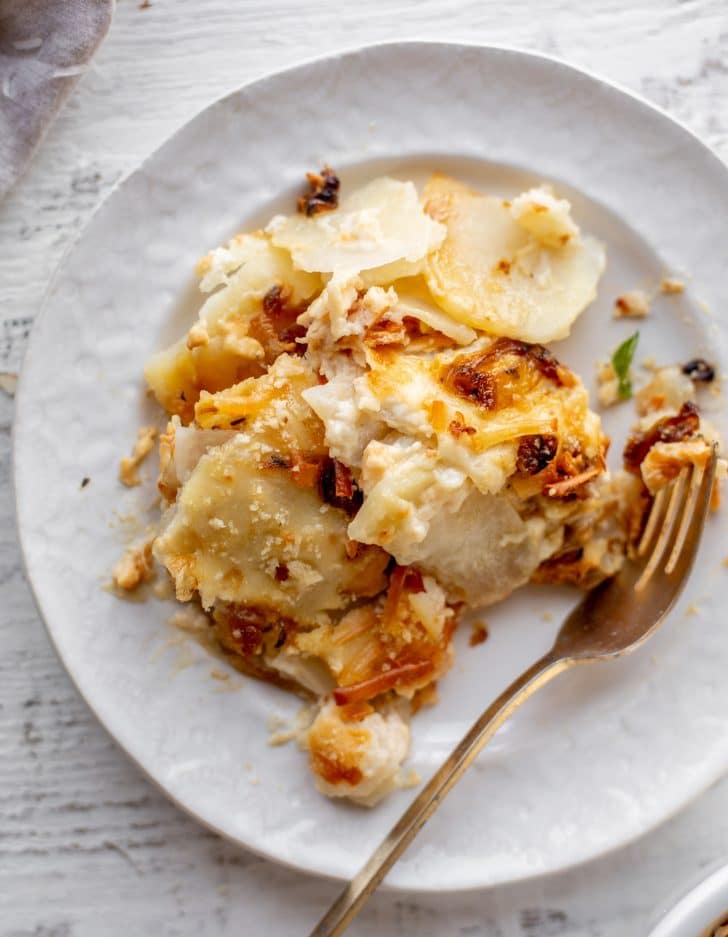 French Onion Scalloped Potatoes - Caramelized Onion Scalloped Potatoes